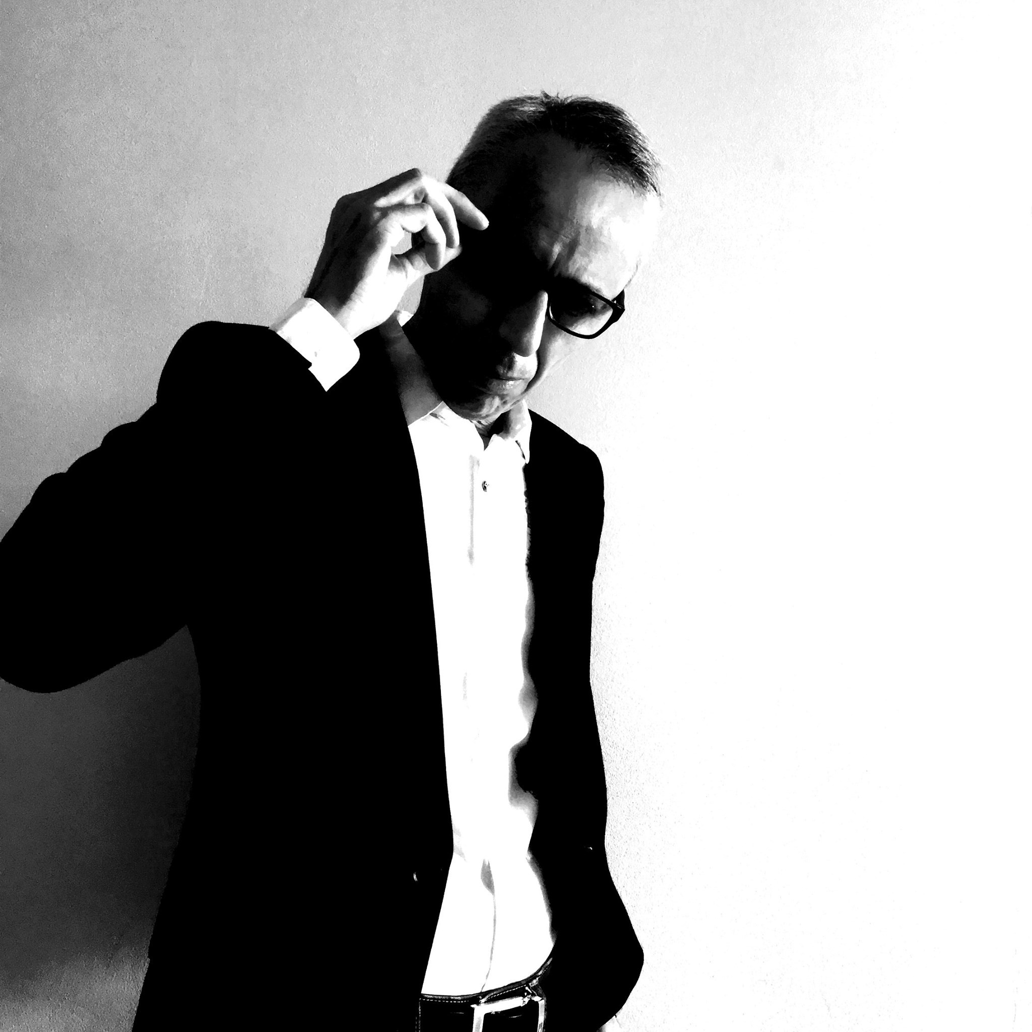 DENNIS GREGORY BIO - H.M.U.L.